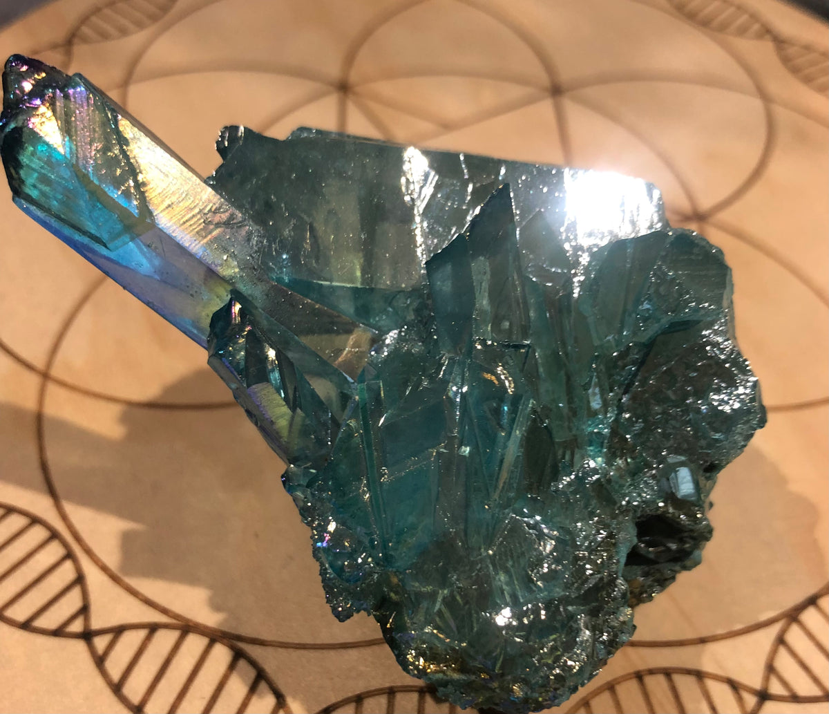 Aura quartz cluster – Boodi Bunbury