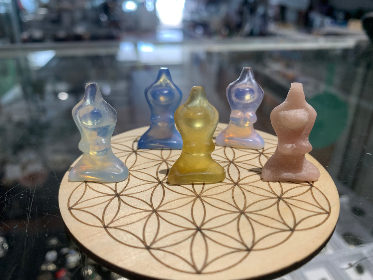 Mini Yoga Carving – Boodi Bunbury